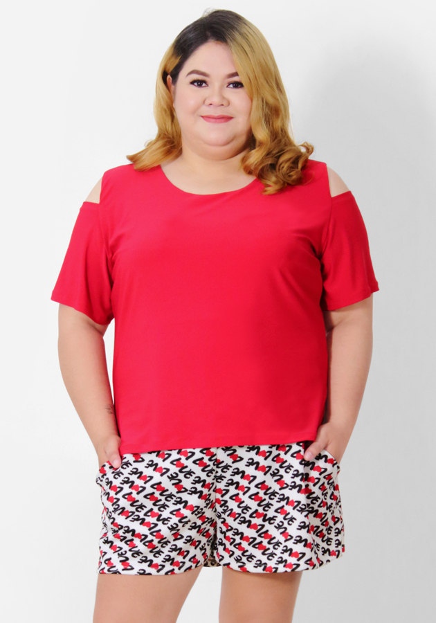 Peep Shoulder Top to Pocketed Shorts | Syala Collections